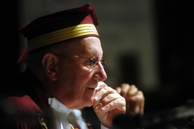 Don Verzè, istantanee di una vita - Foto Tgcom24