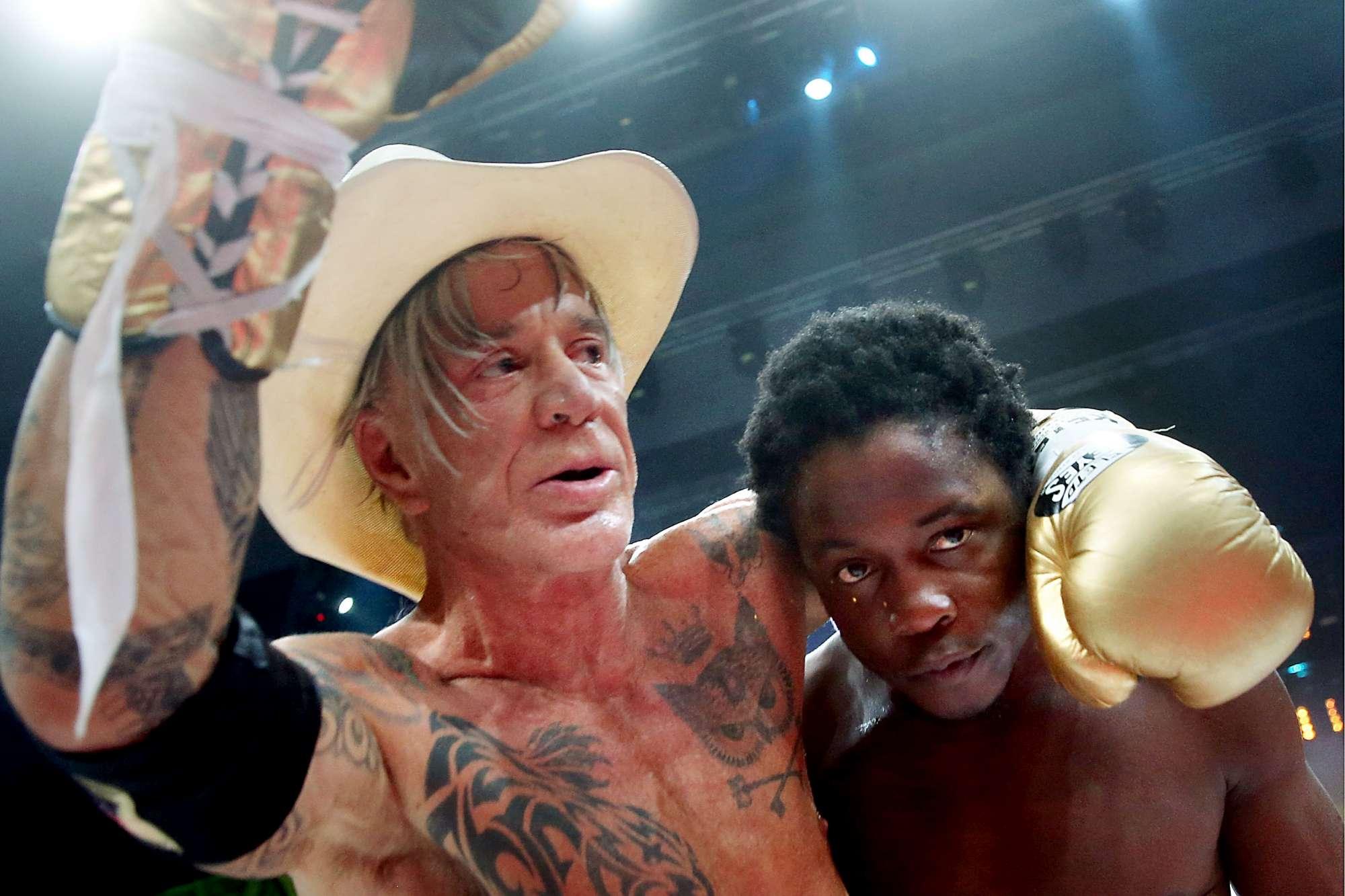 Mickey Rourke e Axl Rose irriconoscibili … guarda com'erano - Tgcom24