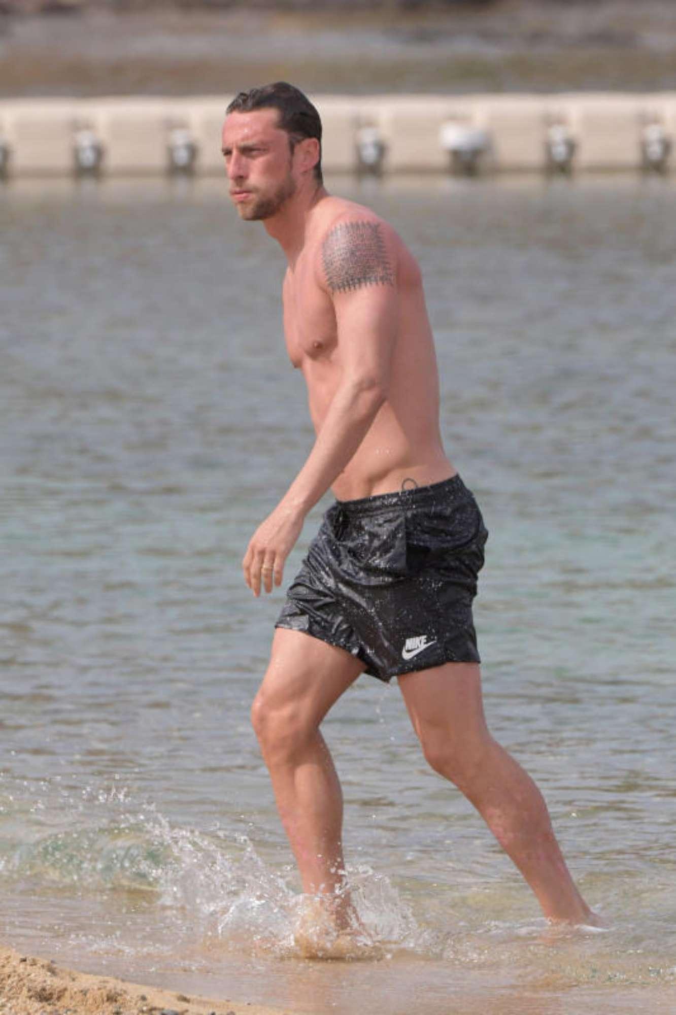 Claudio Marchisio, relax sotto il sole di Ibiza con la bella moglie e i ...