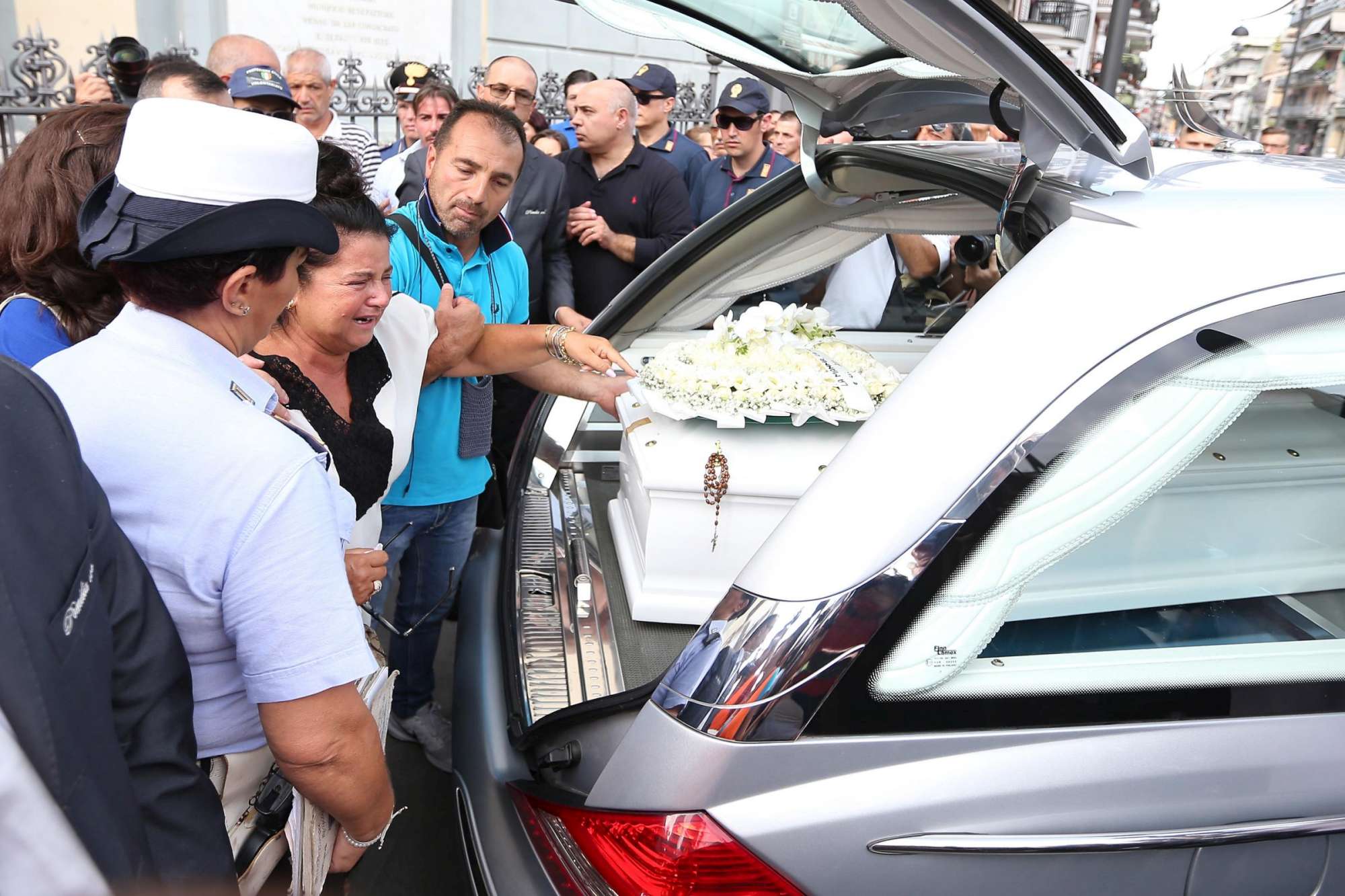 Napoli Revenge Porn Il Corpo Di Tiziana Cantone Sarà Riesumato Tgcom24