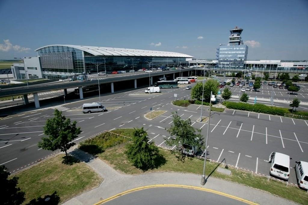 Covid, "2.000 mld dollari di perdite per il turismo nel 2021" - Tgcom24