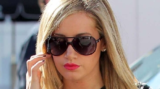 Ashley Tisdale, squillo di lusso in tv